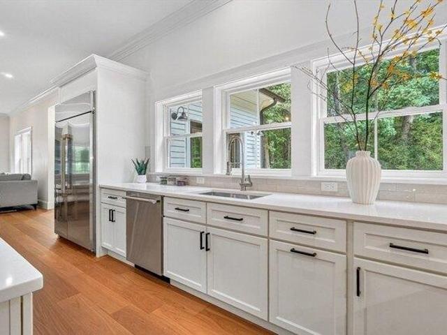 house with 6 bedroom, Lexington MA ES105058905