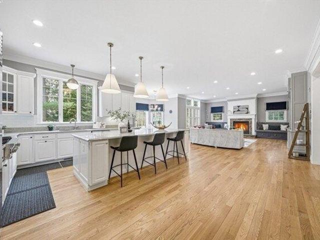 house with 6 bedroom, Lexington MA ES105115129