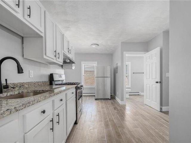house with 6 bedroom, Lincoln RI DS102476385