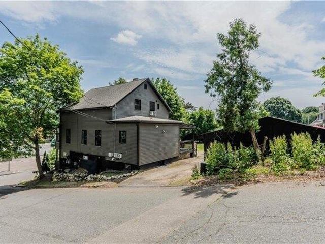 house with 6 bedroom, Lincoln RI DS103439899