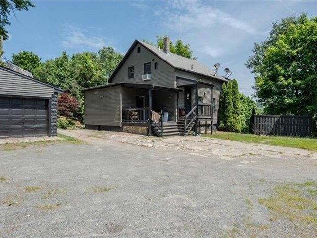 house with 6 bedroom, Lincoln RI ES105126620