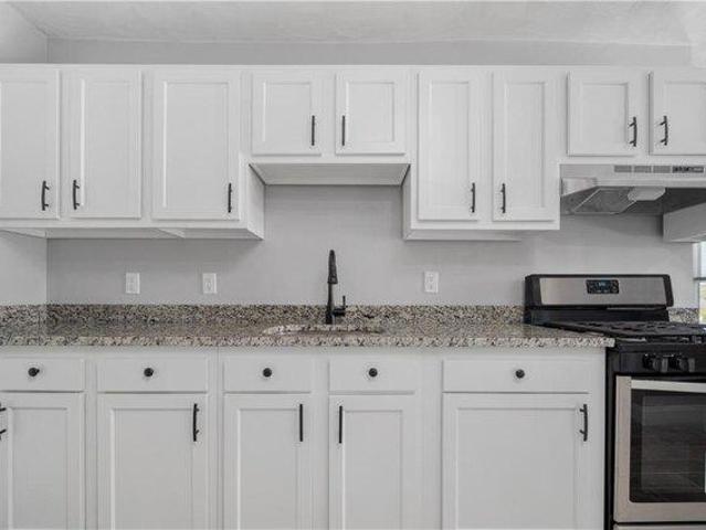house with 6 bedroom, Lincoln RI ES103438727