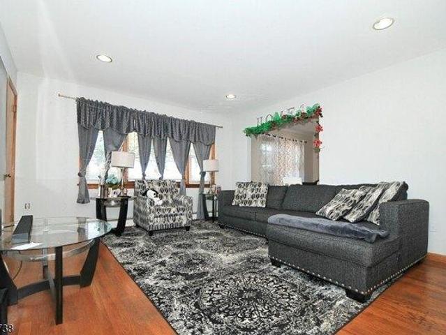 house with 6 bedroom, Linden NJ DS101706651