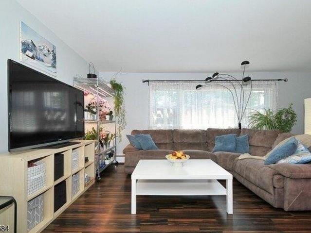house with 6 bedroom, Linden NJ ES104907744
