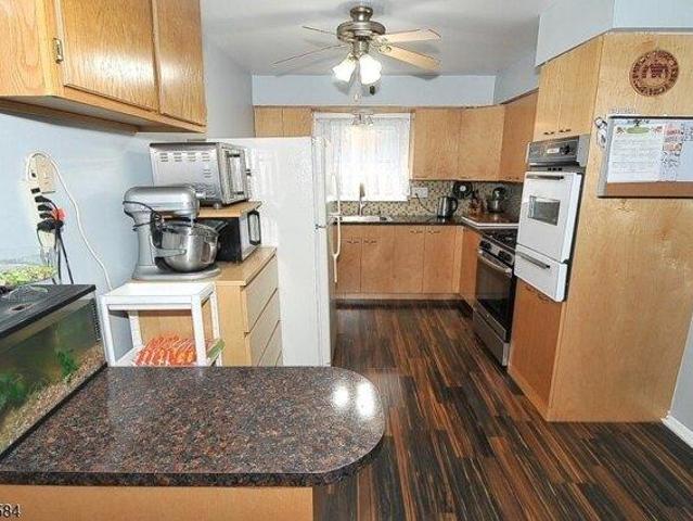 house with 6 bedroom, Linden NJ ES105127360