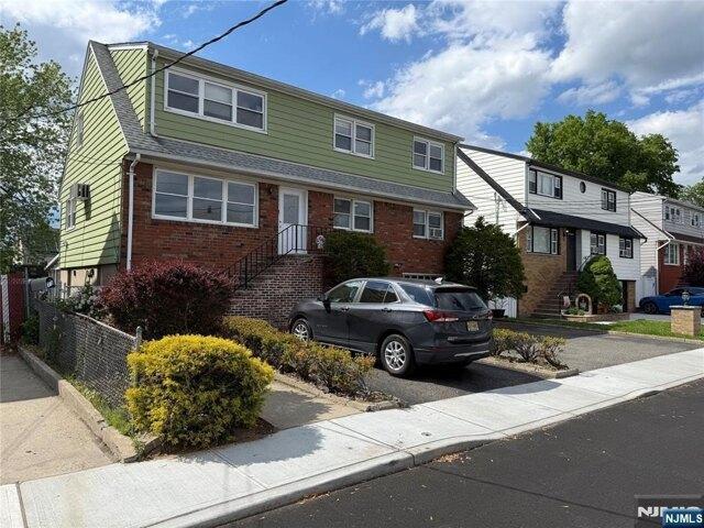 house with 6 bedroom, Little Ferry NJ ES105287942