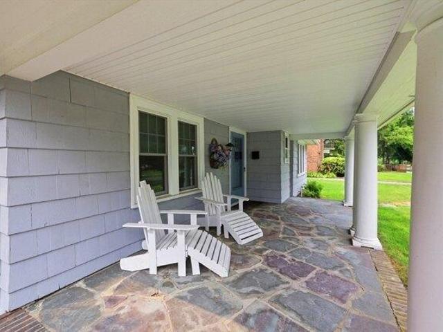 house with 6 bedroom, Longmeadow MA ES105082537