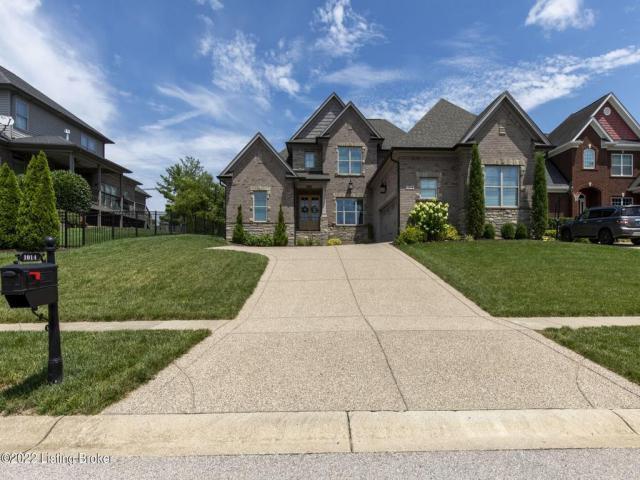 house with 6 bedroom, Louisville KY DS88248405