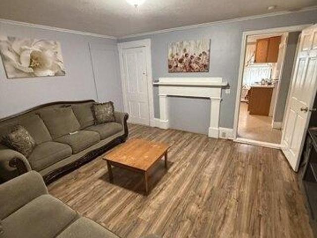 house with 6 bedroom, Lowell MA DLS102860668