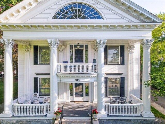 house with 6 bedroom, Lowell MA DLS102962109