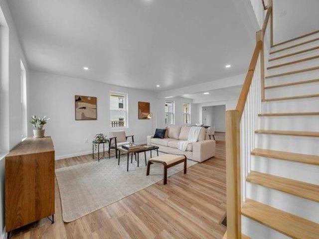 house with 6 bedroom, Lowell MA DS102412391