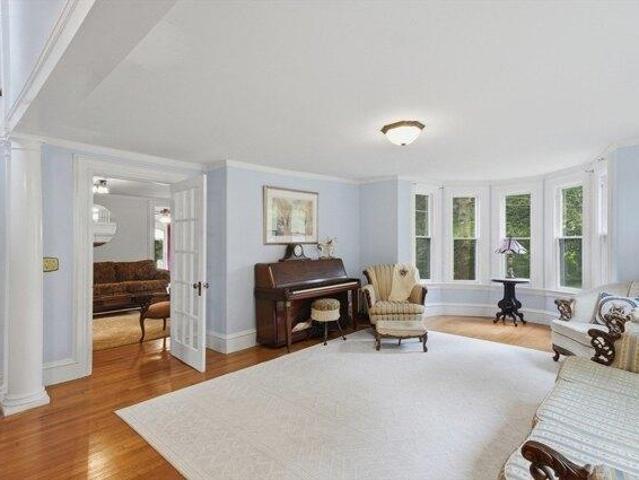 house with 6 bedroom, Lowell MA ES105080327