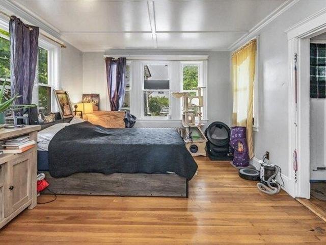 house with 6 bedroom, Lynn MA ES104811657