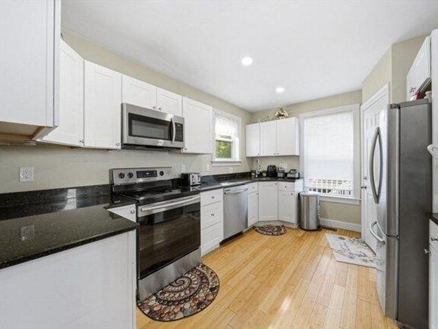 house with 6 bedroom, Lynn MA ES104851206