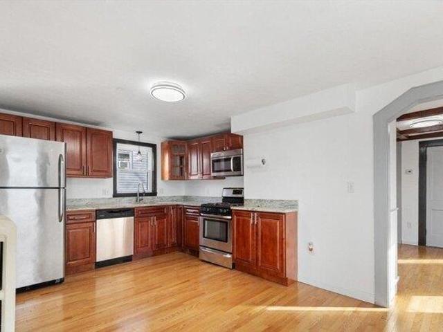 house with 6 bedroom, Lynn MA ES102922220