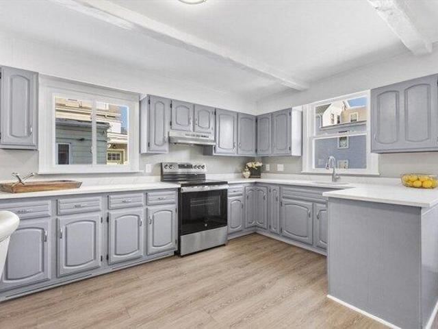 house with 6 bedroom, Lynn MA ES103664574