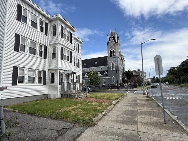 house with 6 bedroom, Lynn MA ES103710094