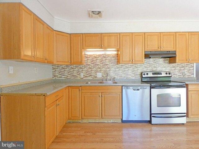 house with 6 bedroom, Manahawkin NJ ES105157907