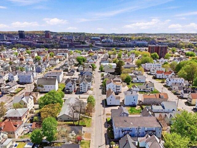 house with 6 bedroom, Manchester NH DLS102761735