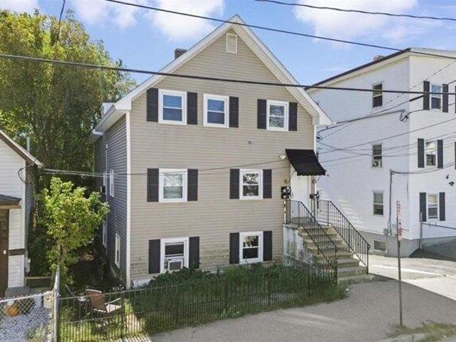 house with 6 bedroom, Manchester NH DLS103125347