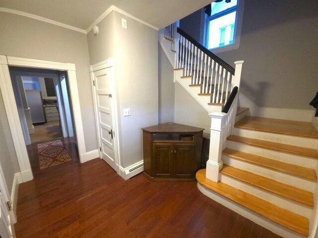 house with 6 bedroom, Manchester NH DS102728701
