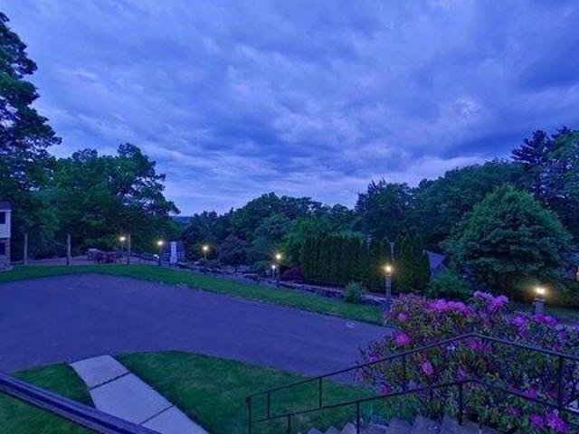 house with 6 bedroom, Manchester NH ES103188285
