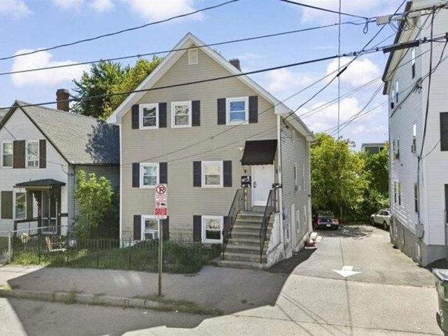 house with 6 bedroom, Manchester NH ES103888817