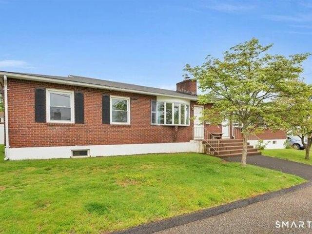 house with 6 bedroom, Manchester CT DLS102778292