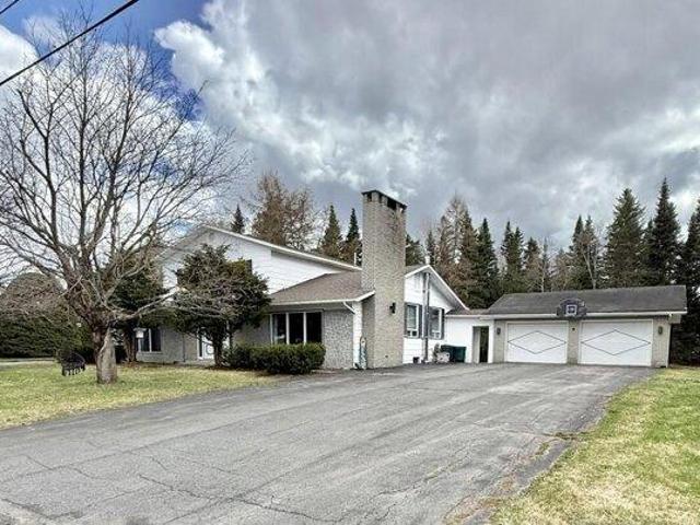 house with 6 bedroom, Madawaska ME DS103037982