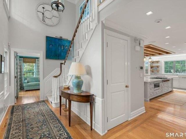 house with 6 bedroom, Madison CT ES105141557