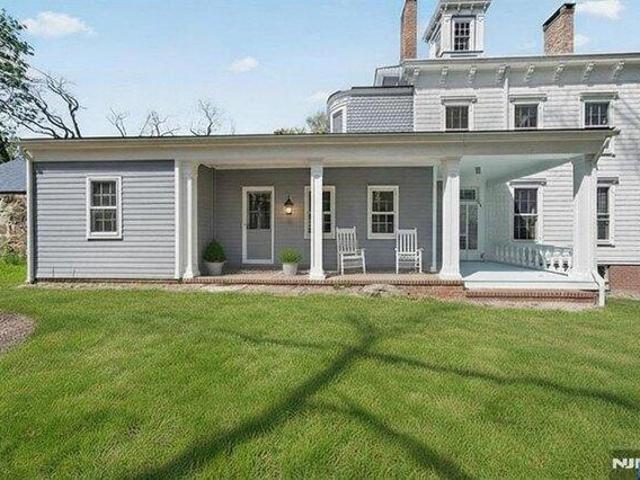 house with 6 bedroom, Mahwah NJ DLS102776382