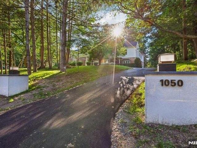 house with 6 bedroom, Mahwah NJ ES104849370