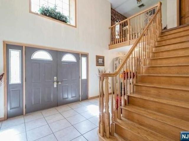 house with 6 bedroom, Mahwah NJ ES104898816