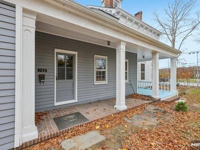 house with 6 bedroom, Mahwah NJ ES104905481