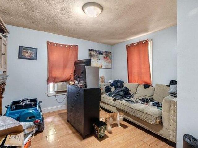 house with 6 bedroom, Malden MA ES103498538