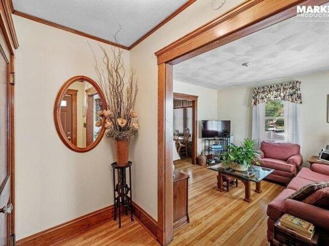 house with 6 bedroom, Malden MA ES104760516