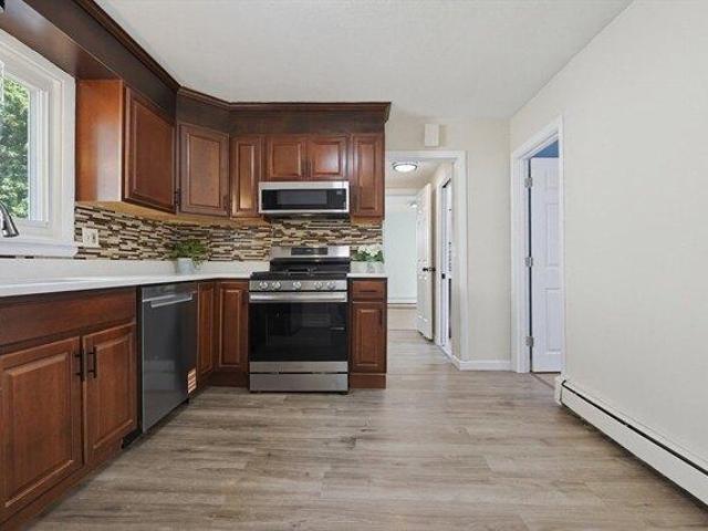 house with 6 bedroom, Malden MA ES104811240