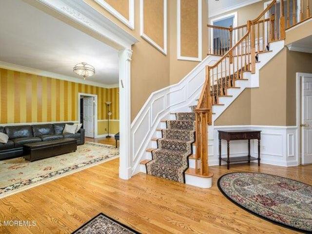 house with 6 bedroom, Marlboro NJ DLS102565799