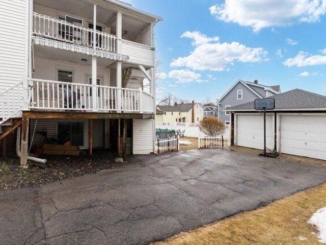 house with 6 bedroom, Marlborough MA ES103190350