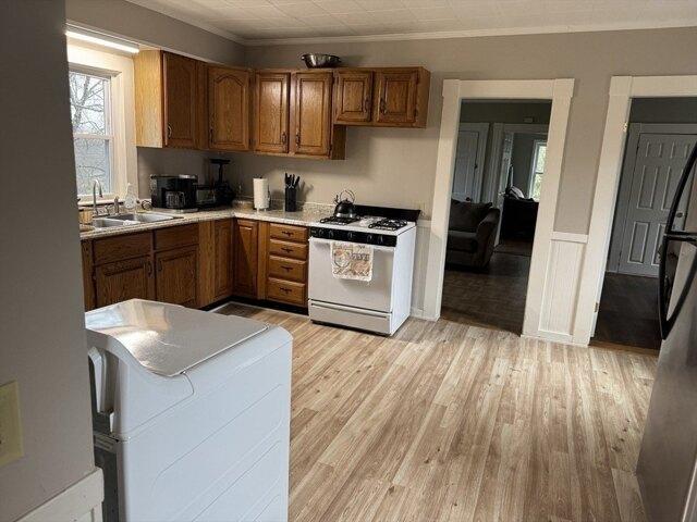 house with 6 bedroom, Marlborough MA ES104908338