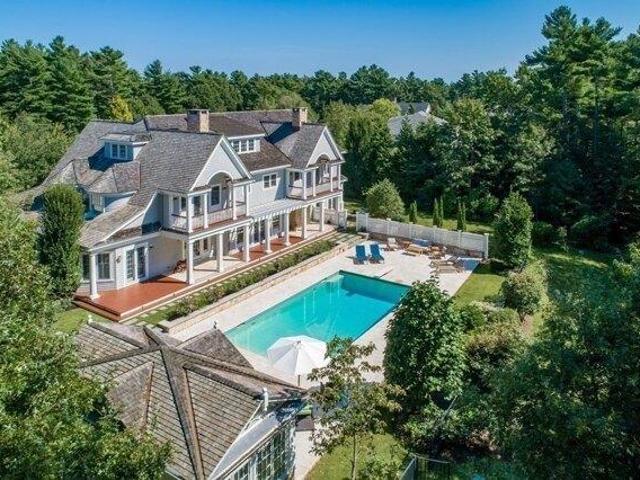 house with 6 bedroom, Mattapoisett MA ES102823171