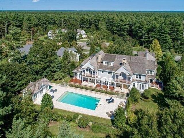 house with 6 bedroom, Mattapoisett MA ES105082121