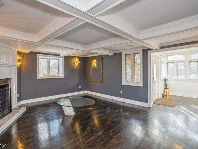 house with 6 bedroom, Mendham NJ DLS102561575