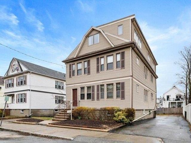 house with 6 bedroom, Medford MA DLS102412718