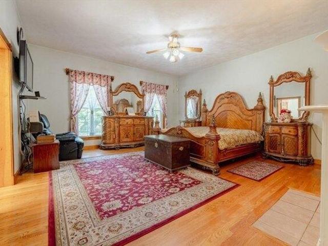 house with 6 bedroom, Medford MA DS104298823