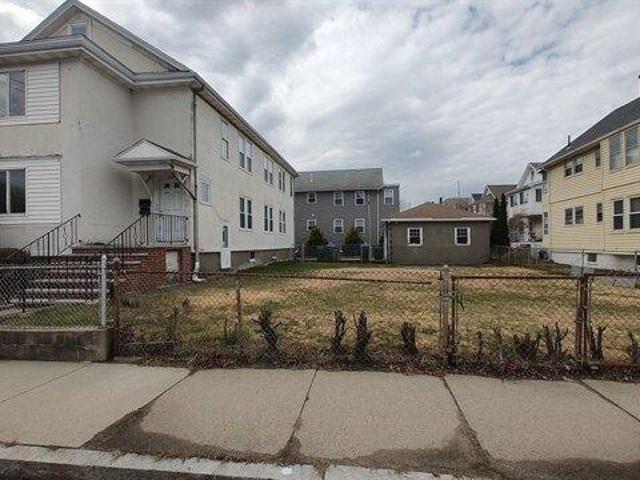 house with 6 bedroom, Medford MA DS103442411