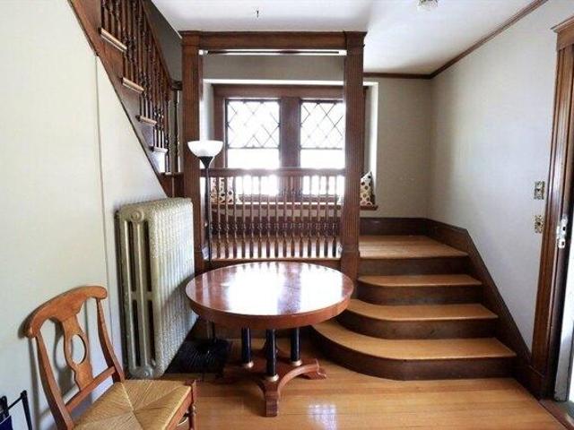 house with 6 bedroom, Medford MA ES105082623