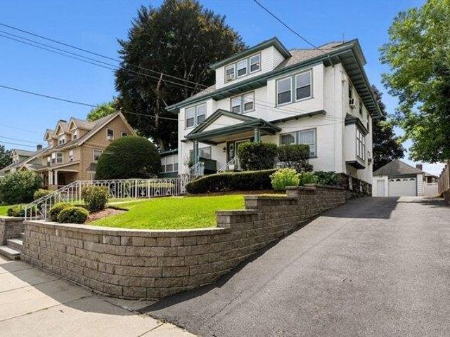house with 6 bedroom, Medford MA ES105204864