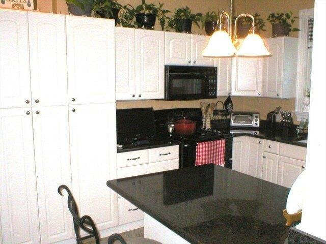 house with 6 bedroom, Melrose MA ES105080499