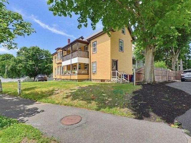 house with 6 bedroom, Melrose MA ES105114900